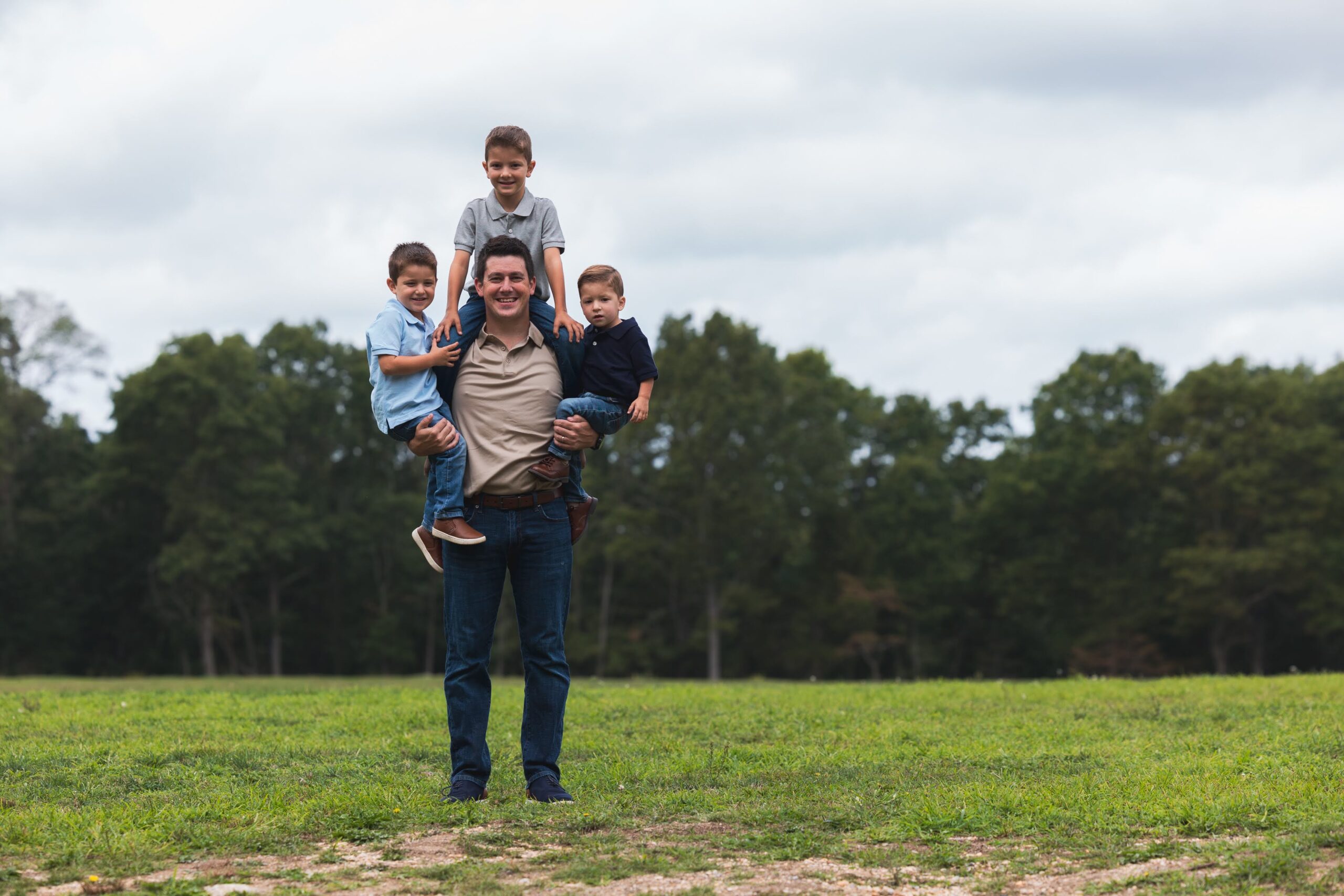 10 Essential Qualities of a Good Father - Dad Jogger